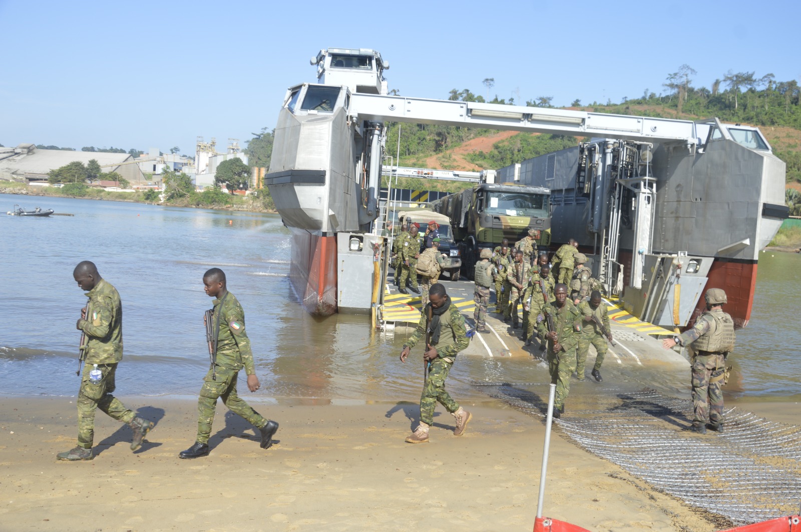 Côte d’Ivoire : Un exercice conjoint amphibie Forces Armées de Côte d ...